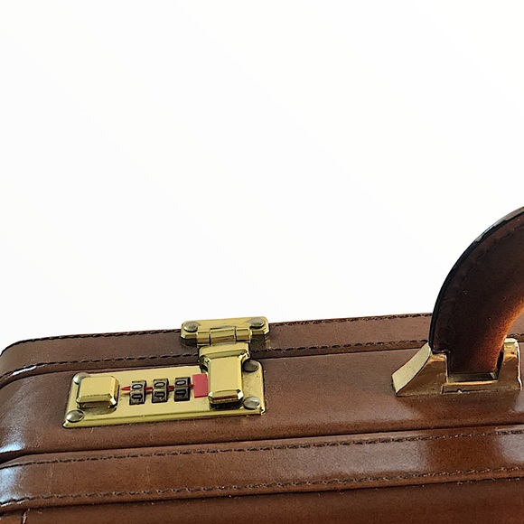 Heritage | Bags | Heritage Vintage High Quality Leather Executive ...